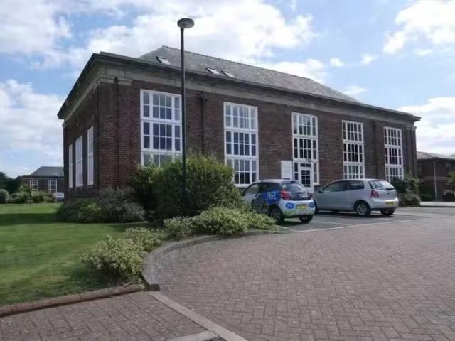 2 bedroom flat for rent in 1 Elizabeth Court, Queens Manor, FY8