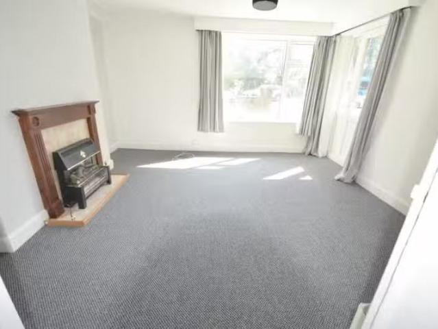 2 bedroom flat for rent in 1 Ghyll Lodge, BD16 1NH, BD16
