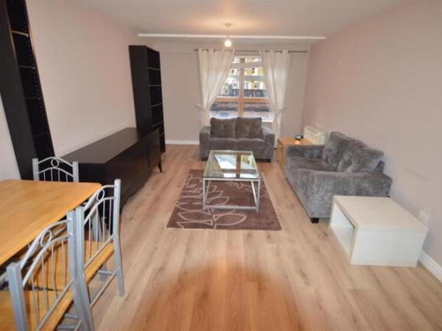2 bedroom flat for rent in 23 Whitworth St West, Manchester, M1