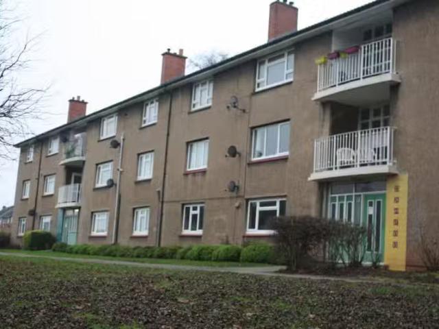 2 bedroom flat for rent in 23 Orlescote Road, Coventry, CV4 7B.