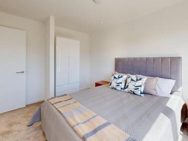 2 bedroom flat for rent in 204 Aspire, 55 Herschel Street, Slough, Berkshire, SL1