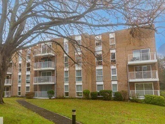 2 Bedroom Flat For Rent In 20 St. Winifreds Road, Bournemouth