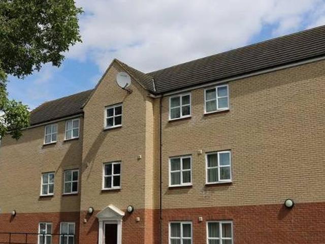 2 bedroom flat for rent in 21 Bentley House March PE15