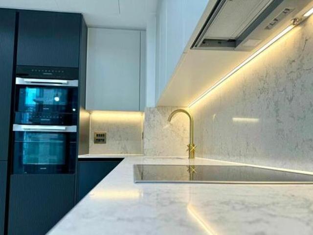 2 Bedroom Flat For Rent In 250 City Road