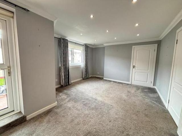 2 bedroom flat for rent in 252 Drumry Road East, G15