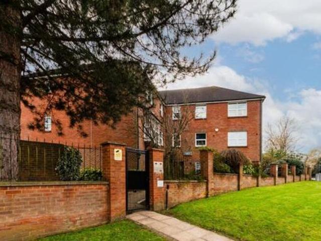2 Bedroom Flat For Rent In 257 Hale Lane