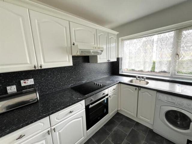 2 bedroom flat for rent in Woodway Lane, Walsgrave, CV2