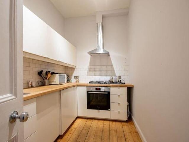 2 bedroom flat for rent in 2986L Newhaven Road, Edinburgh, EH6 5PU, EH6