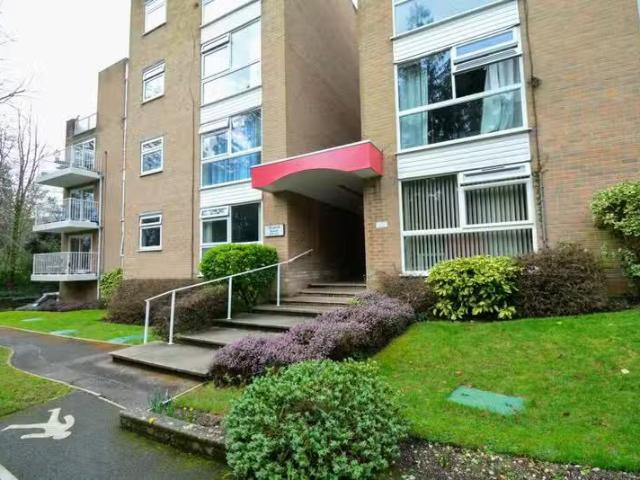 2 bedroom flat for rent in 2 bed flat in Meyrick Court, BH2