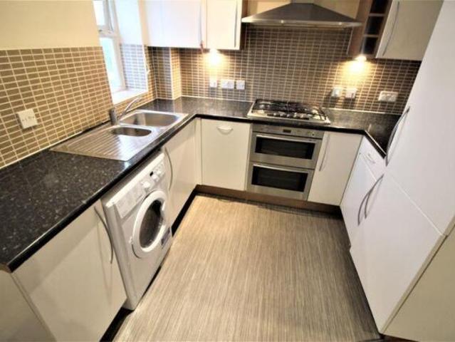 2 bedroom flat for rent in 2 Bedroom first floor flat to rent, Cricklade Road, Gorse Hill, SN2
