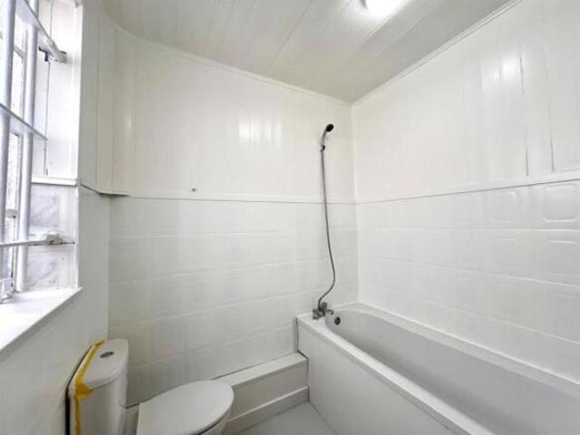 2 bedroom flat for rent in 2 Bedroom Flat To Let, Chingford Mount Road, E4 £1,650 PCM, E4