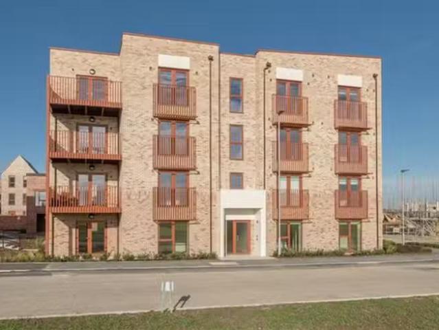 2 bedroom flat for rent in 2 bedroom property in Galton Road.