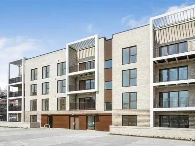 2 bedroom flat for rent in 2 bedroom property in Genome Close.