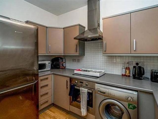 2 bedroom flat for rent in 2 bedroom property in Grenfell Road Maidenhead SL6