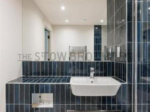 2 bedroom flat for rent in 2 Stables Yard, E3