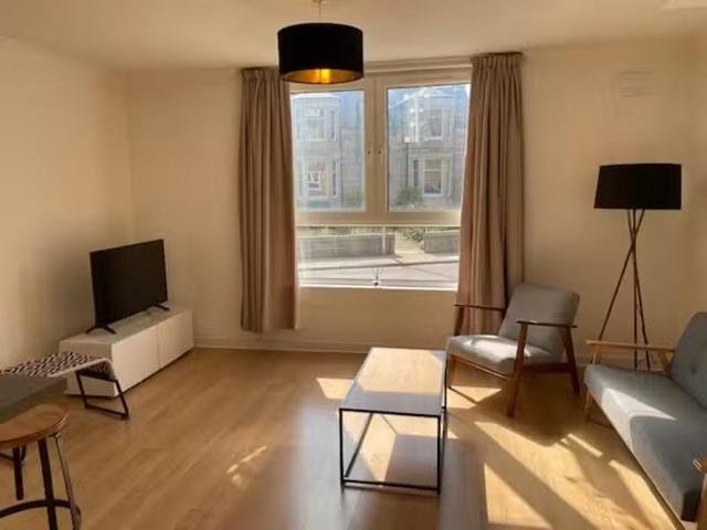2 bedroom flat for rent in 2 Salisbury Court, Aberdeen, AB10 6.