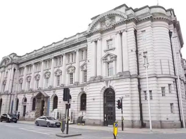 2 bedroom flat for rent in 30 City Exchange, Lowgate, Hull, HU.