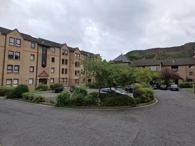 2 bedroom flat for rent in 32, Parkside Terrace, Edinburgh, EH.