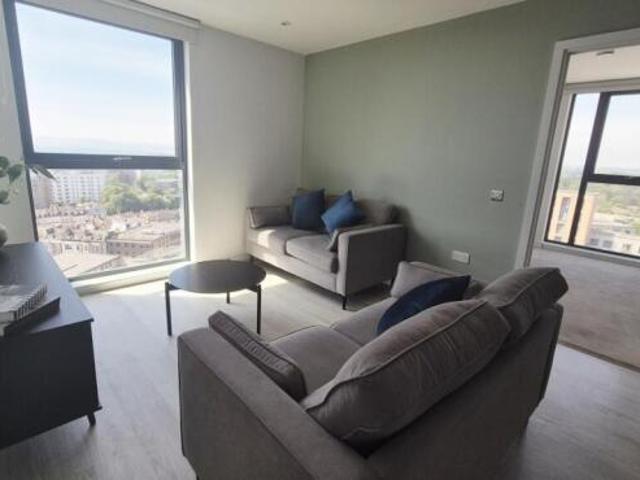 2 bedroom flat for rent in 37 Holdenhurst Road Bournemouth BH8