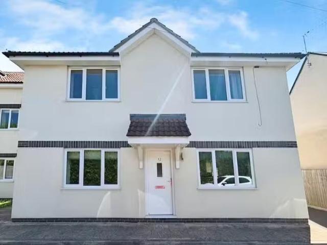 2 bedroom flat for rent in 36 Imber Road, Warminster, BA12