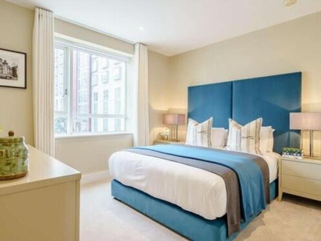2 bedroom flat for rent in 39 Westferry Circus, E14