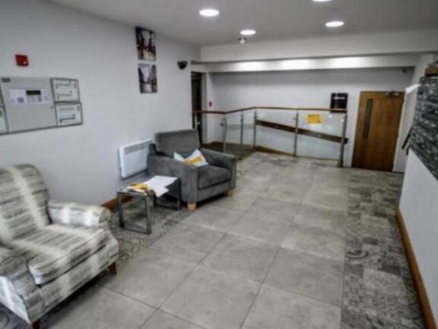 2 bedroom flat for rent in 3 Tate House, 5 7 New York Road, Leeds, West Yorkshire, LS2 7QW, UK, LS2
