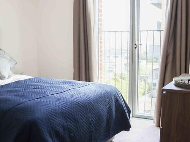 2 Bedroom Flat For Rent In 3 Victoria Road, London