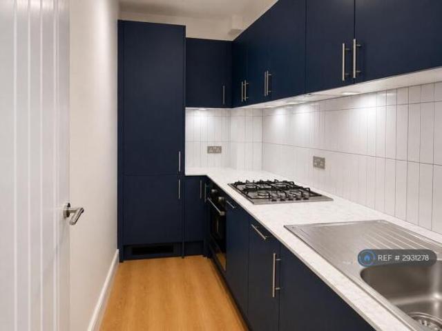 2 bedroom flat for rent in Tabard House, London, SE1