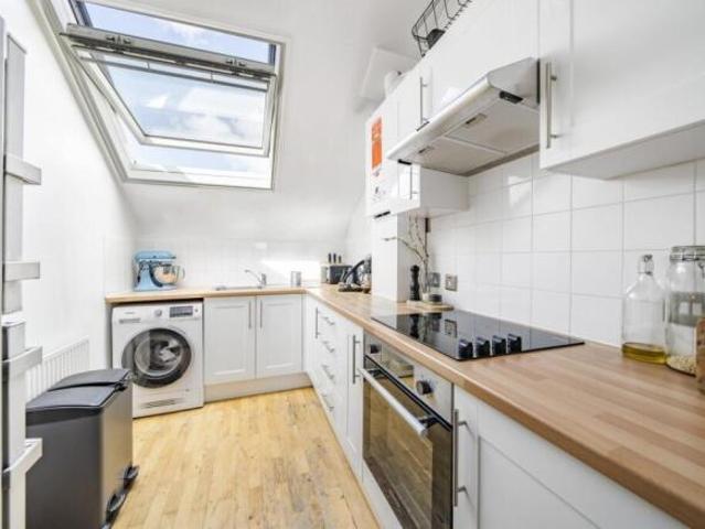 2 bedroom flat for rent in Talbot Road, Highgate, London, N6