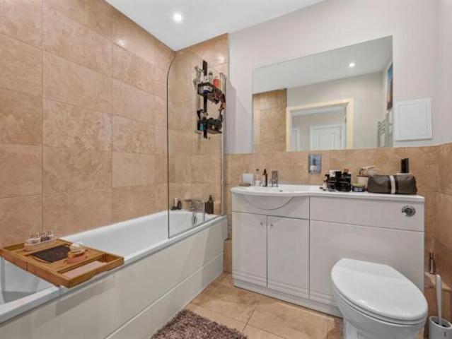 2 bedroom flat for rent in Tarves Way, Greenwich, SE10