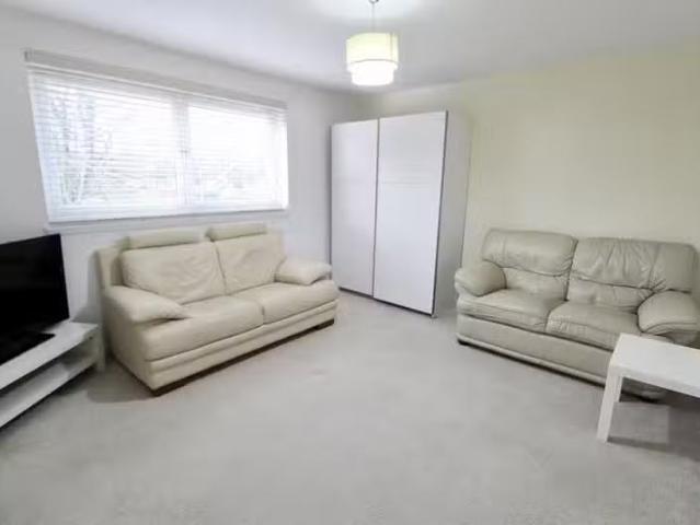 2 bedroom flat for rent in Taransay Crescent, First Floor, AB16