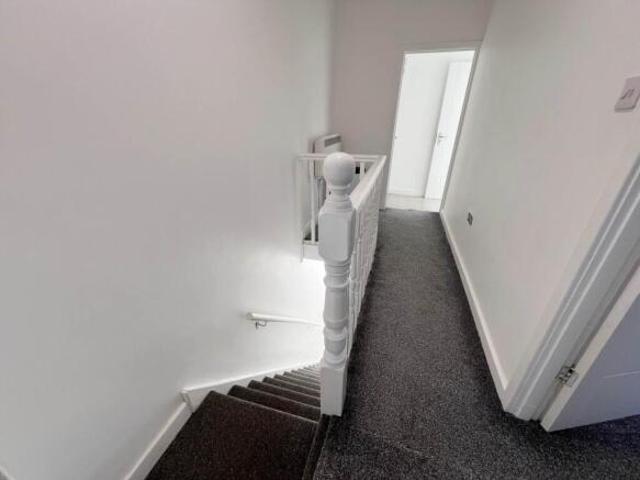 2 bedroom flat for rent in Tennyson Road, Luton, LU1