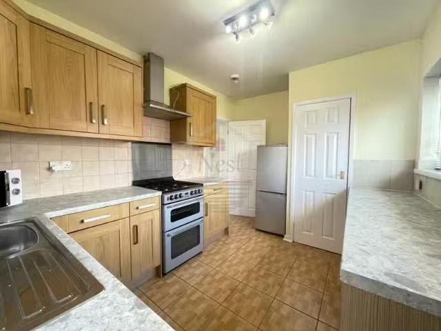 2 bedroom flat for rent in Tegfan Close, Llanishen, Cardiff, C.