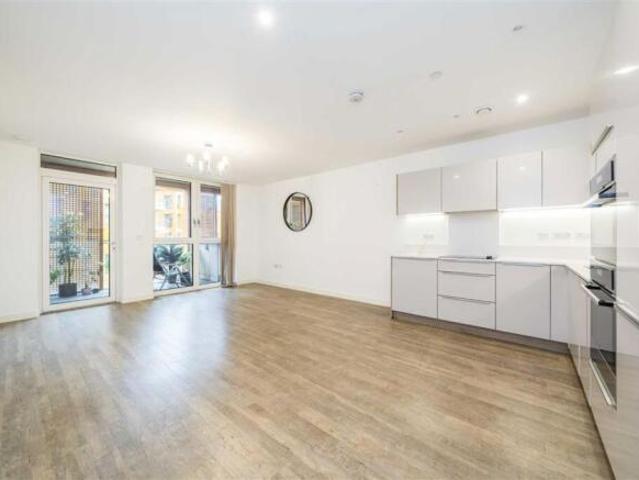 2 bedroom flat for rent in Telegraph Avenue, Greenwich, SE10