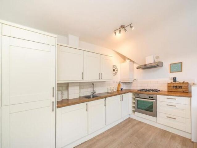 2 bedroom flat for rent in Telford Avenue, Streatham, SW2