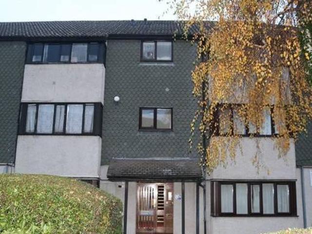 2 bedroom flat for rent in Teviot Avenue RM15