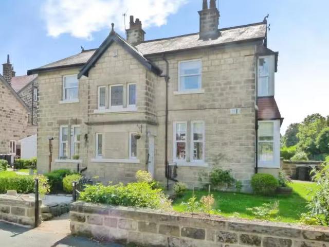2 bedroom flat for rent in Tewit Well Road, Harrogate, HG2