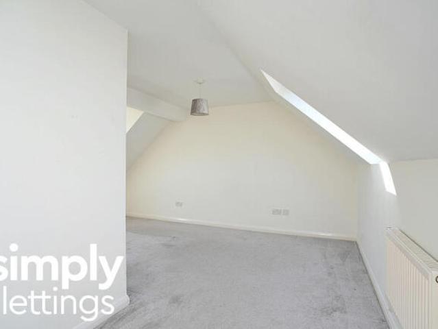 2 bedroom flat for rent in Thompson Road, Brighton, BN1