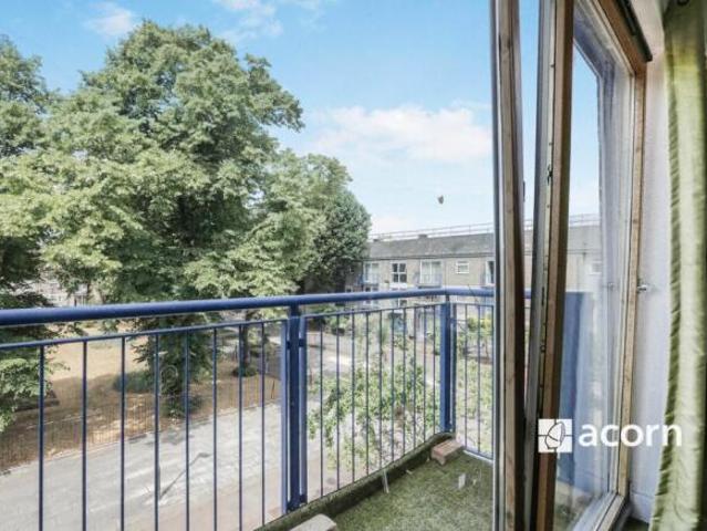 2 bedroom flat for rent in Thorburn Square Bermondsey SE1