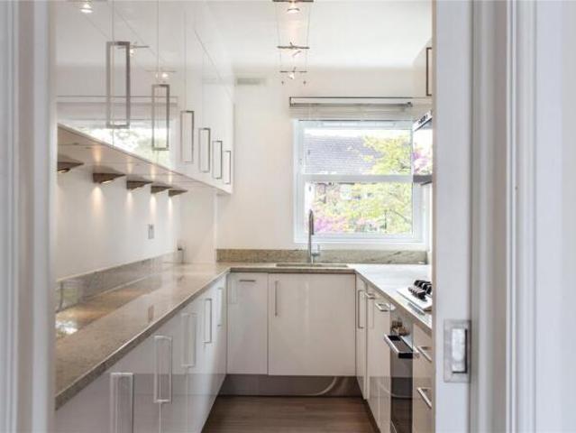 2 bedroom flat for rent in Thorney Crescent, London, SW11