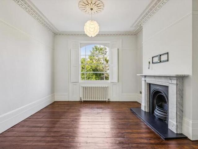 2 bedroom flat for rent in Thornhill Crescent, London N1
