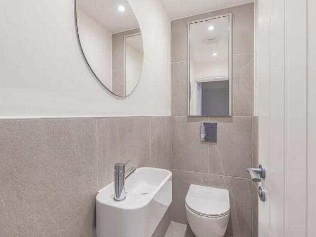 2 bedroom flat for rent in Thayer Street, London, W1U