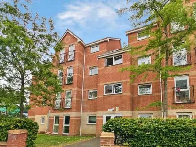 2 bedroom flat for rent in Thackhall Street, Coventry, West Mi.