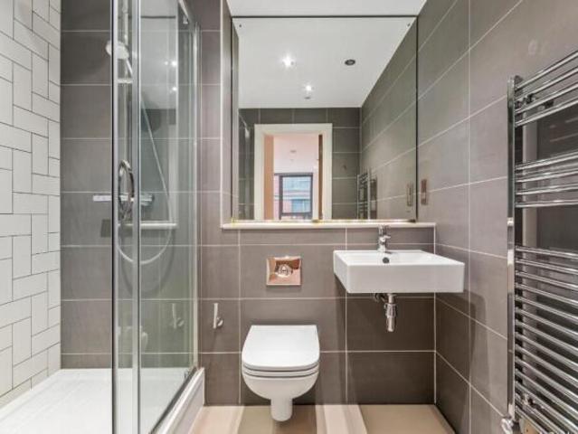 2 bedroom flat for rent in Thames Quarter, Napier Road, Reading, RG1