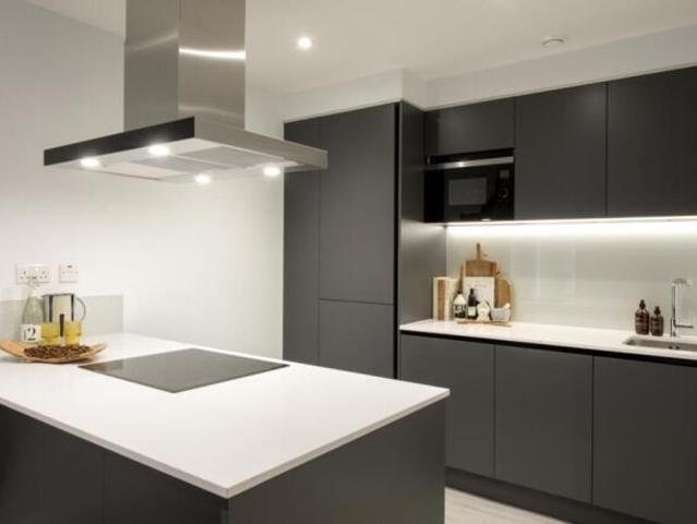 2 bedroom flat for rent in The Courtyard Circus Street BN2