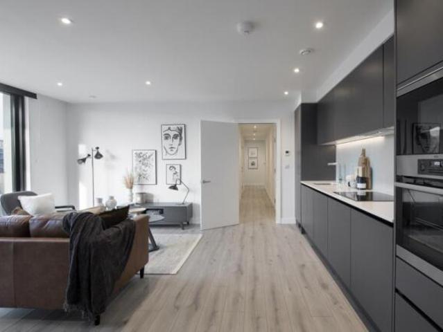 2 bedroom flat for rent in The Courtyard Circus Street BN2