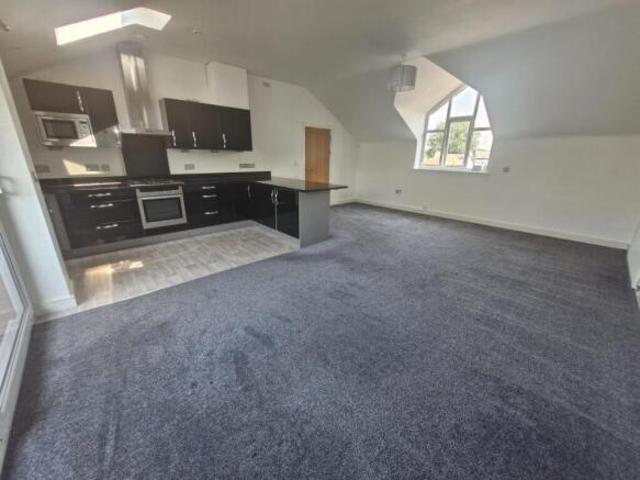 2 bedroom flat for rent in The Copse, Formby, Sefton, L37