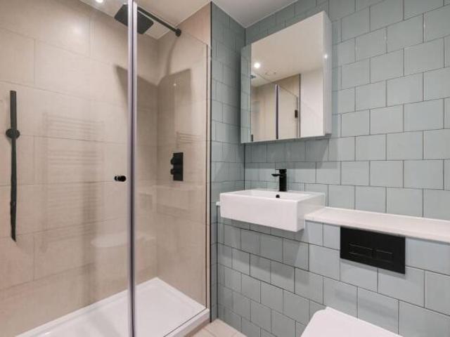 2 bedroom flat for rent in The Clarendon, Road, Watford, WD17