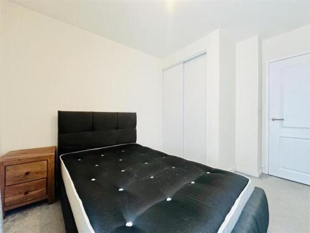 2 bedroom flat for rent in The Curve, Nottingham, NG7