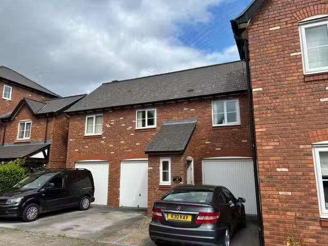 2 bedroom flat for rent in The Acorns, Upton, CH2
